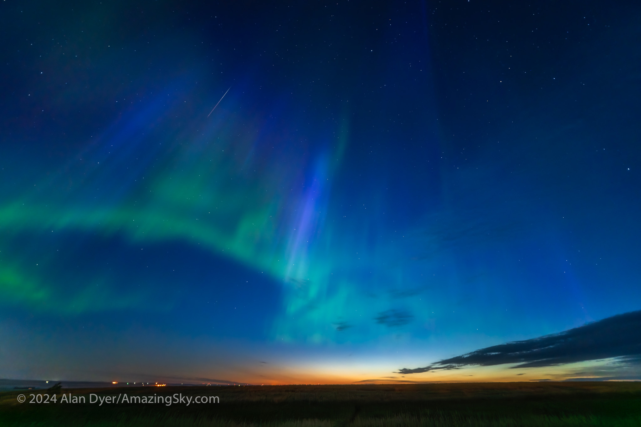 RARE BLUE AURORAS CAUSED BY RESONANT SCATTERING: | Jaguar Spirit